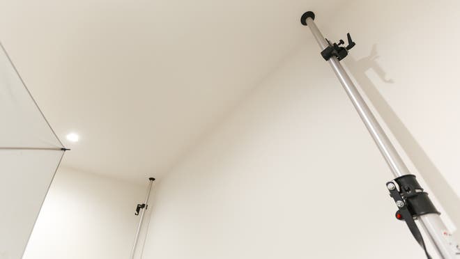 自分で本格的なスタジオ撮影ができます。ヘアメイクスペース完備で安心!専門的な機材などレンタル可能。の写真8