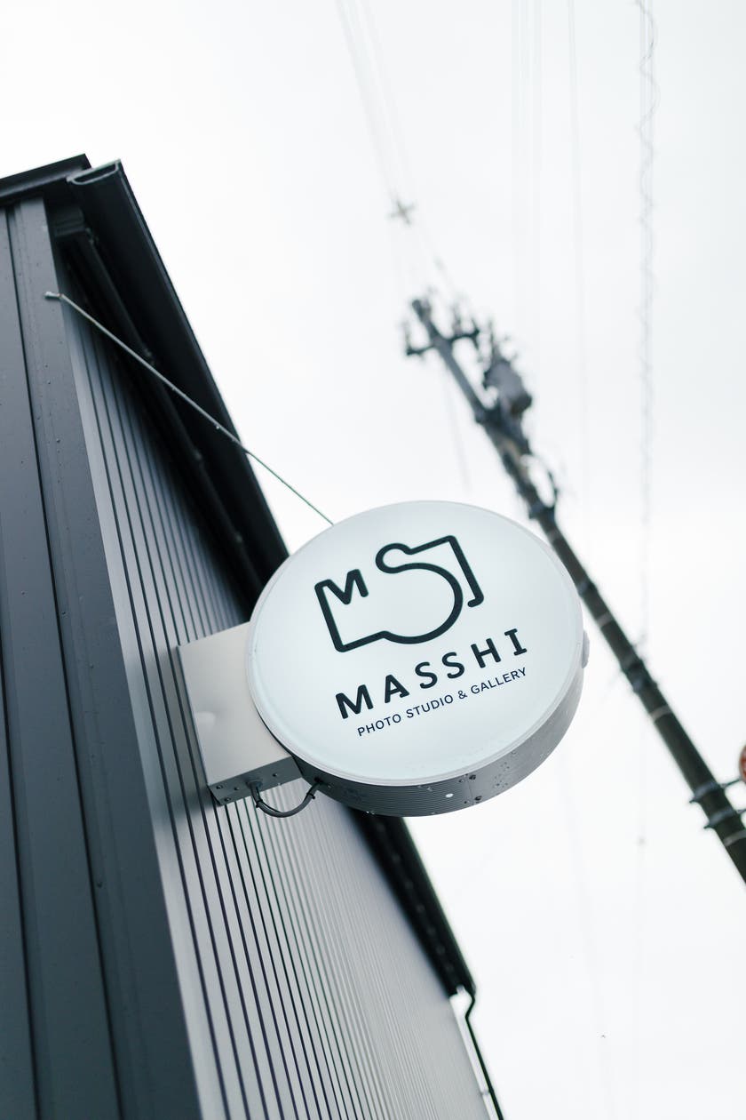 自分で本格的なスタジオ撮影ができます。ヘアメイクスペース完備で安心！専門的な機材などレンタル可能。の写真14