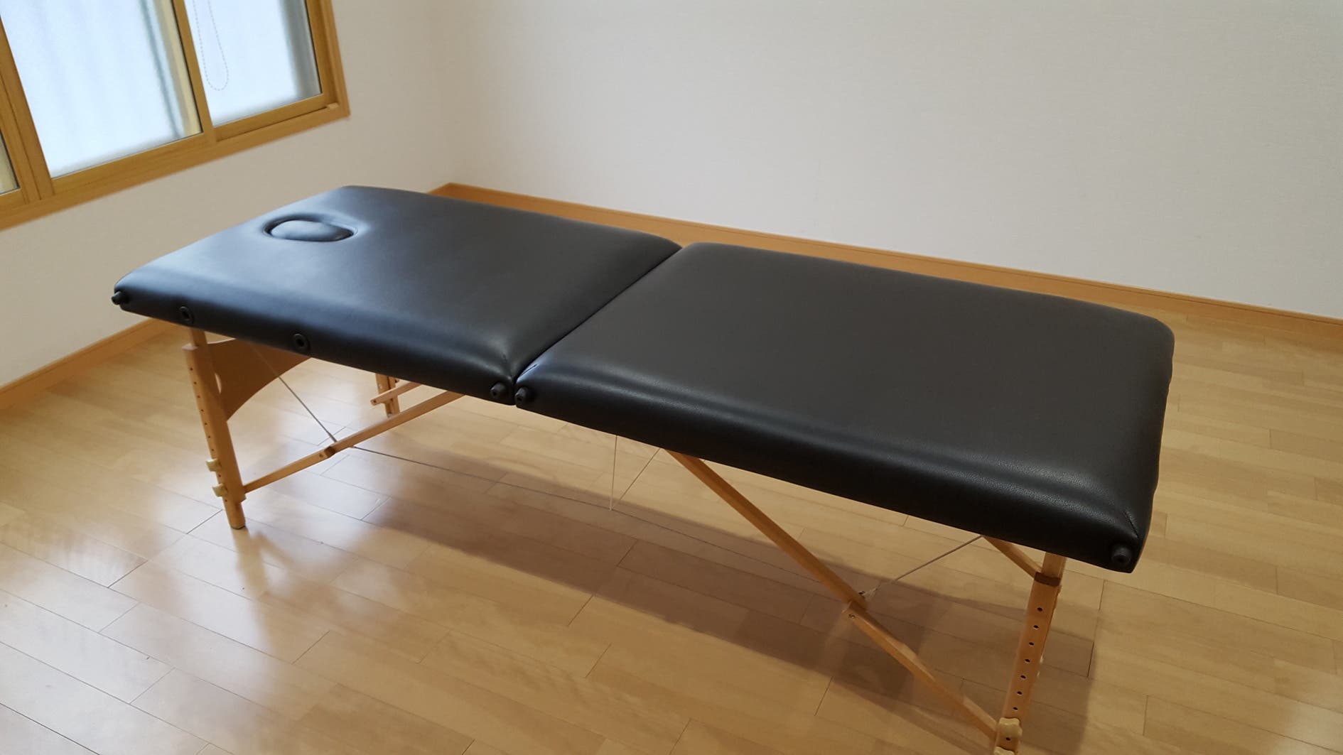 施術用ベッドの画像1