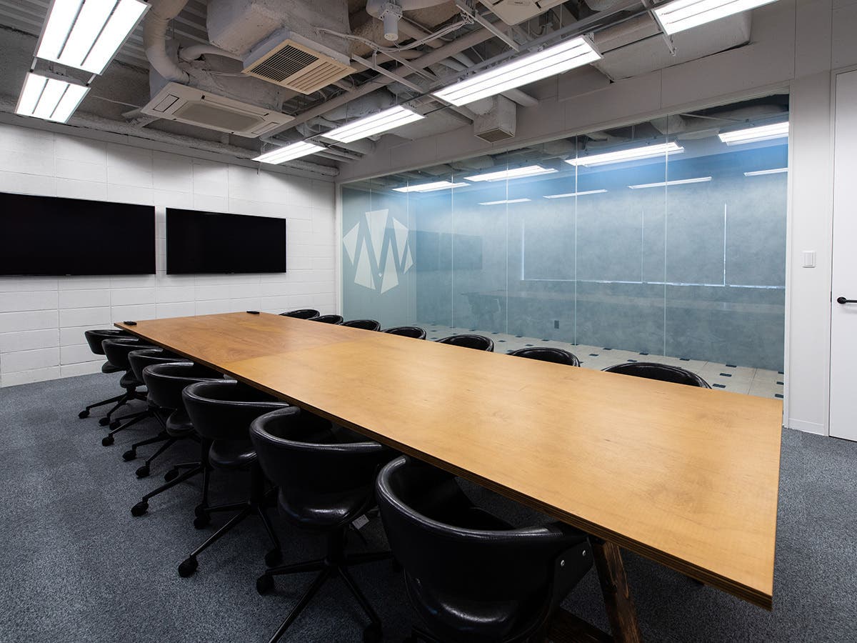 【六本木・乃木坂】セミナー・ミーティング用会議室（37平米・12〜20名収容）の写真4