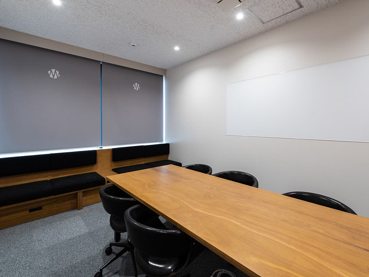 【六本木・乃木坂】ミーティング用会議室（16平米・6〜10名収容）の写真3