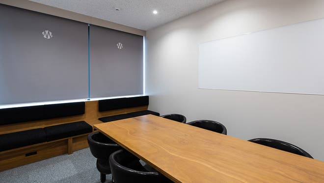 【六本木・乃木坂】ミーティング用会議室(16平米・6〜10名収容)の写真3