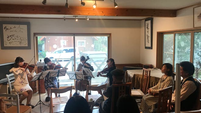 ★彡軽井沢駅★ 徒歩15分のピアノつき時間貸 音楽スタジオ 軽井沢アウトレット隣の写真3