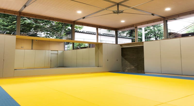 【世田谷区・尾山台】駅徒歩5分、広々32畳の柔道場。格闘技、トレーニング、ヨガ、ピラティス、様々な用途にどうぞ。