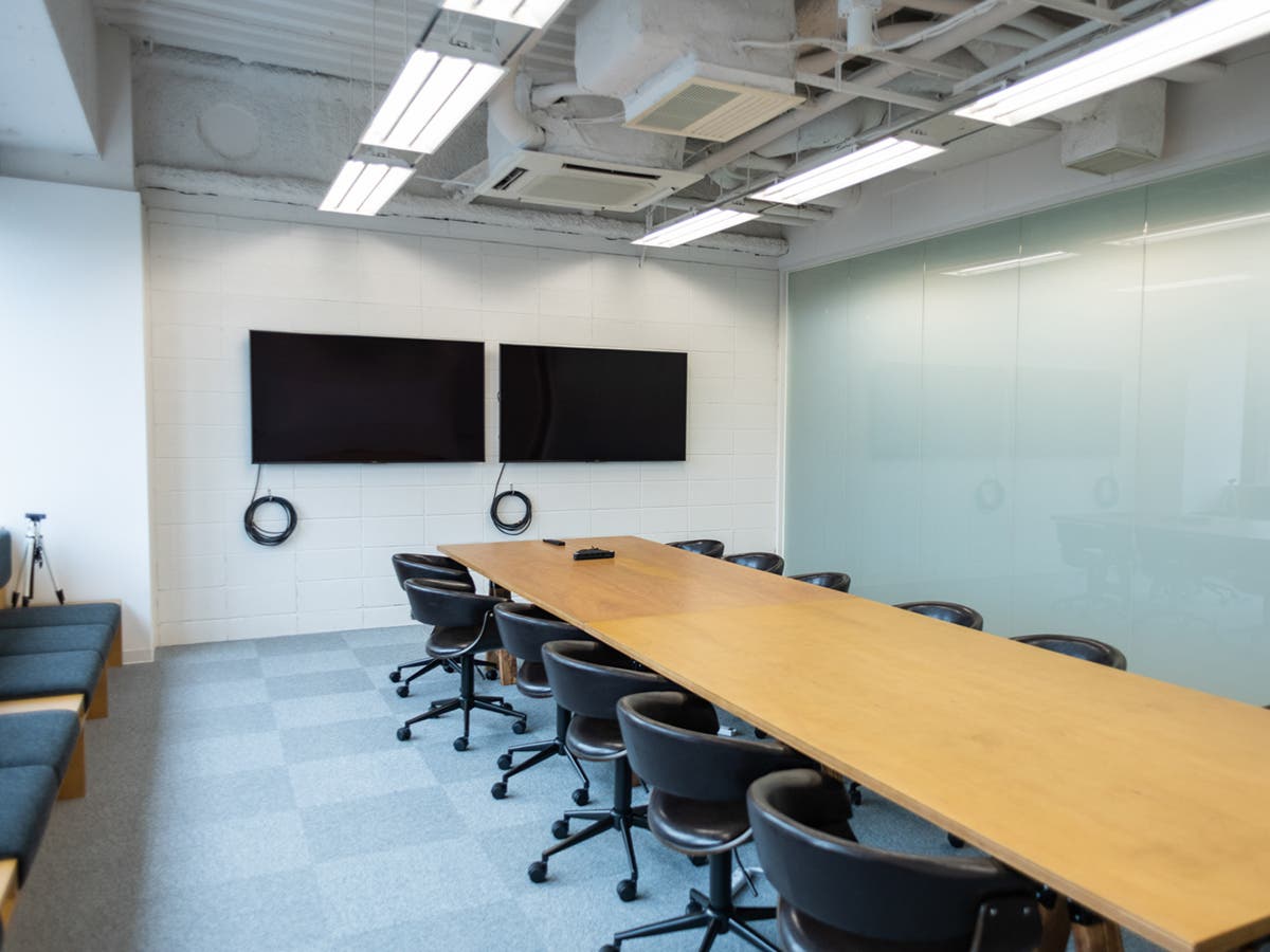 【六本木・乃木坂】セミナー・ミーティング用会議室（37平米・12〜20名収容）の写真5