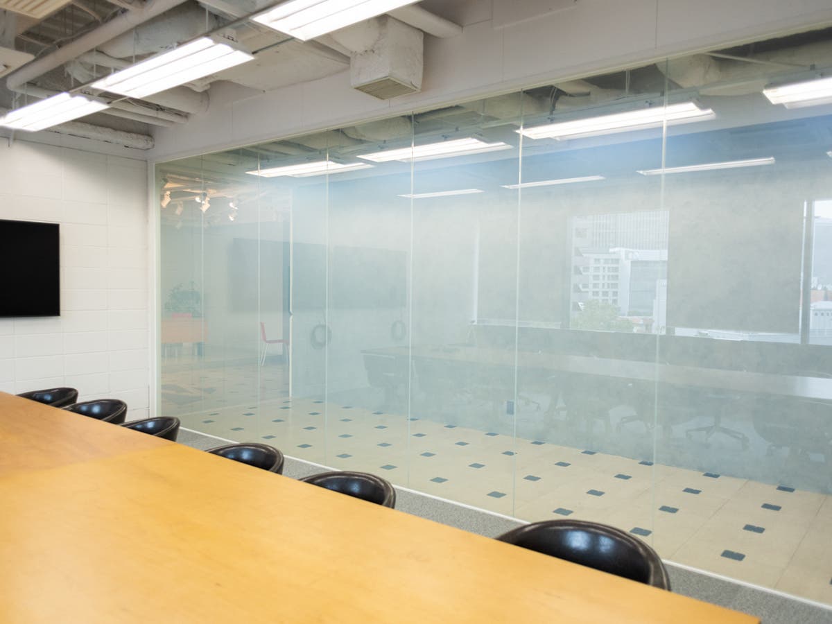 【六本木・乃木坂】セミナー・ミーティング用会議室（37平米・12〜20名収容）の写真6