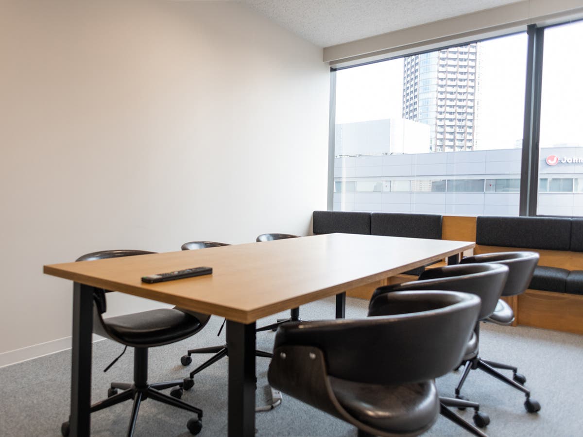 【六本木・乃木坂】ミーティング用会議室（16平米・6〜10名収容）の写真5