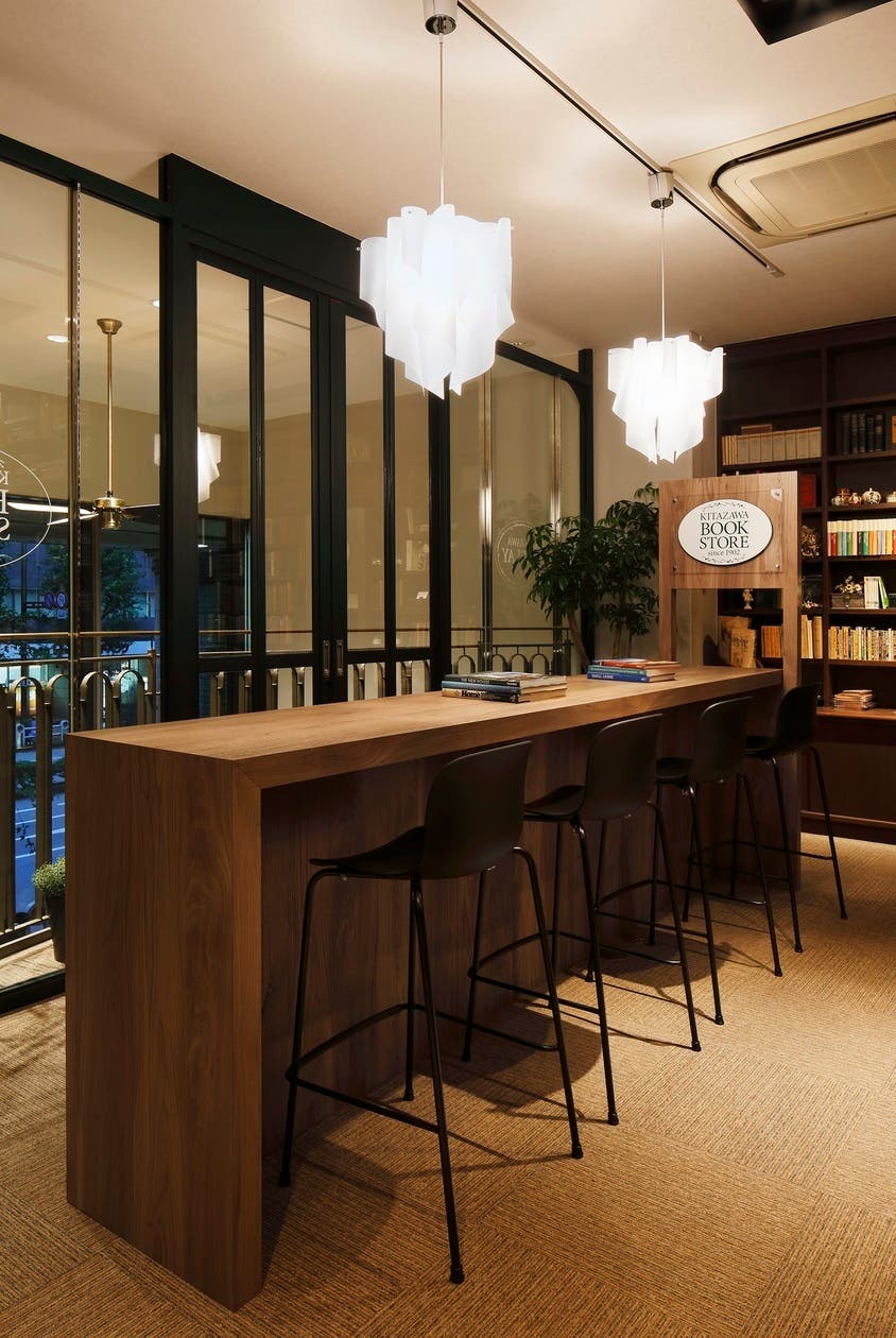 【神保町駅徒歩30秒/128平米 / ¥23,400/1h~】CM・雑誌多数実績。1902年創業・国内最大級の老舗ブックストアの写真7