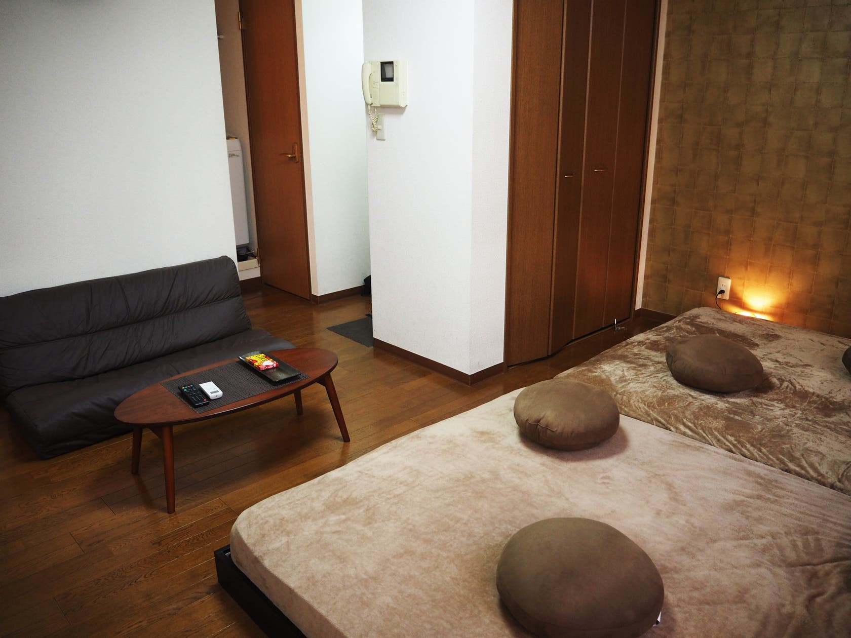 東新宿駅から徒歩30秒　特大まったりスペース/最大6名/空気清浄機ありの写真6