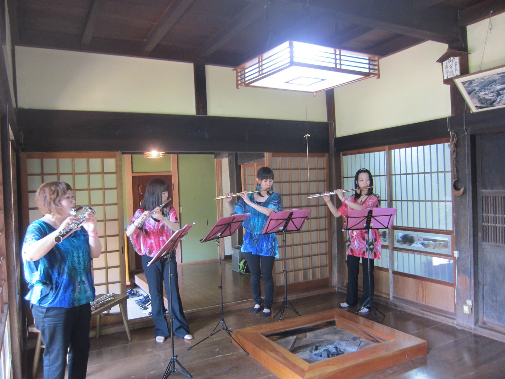 【ひらやま治兵衛】築135年古民家を貸切で動画／コスプレ撮影会などに‼ 打掛レンタル無料の写真30