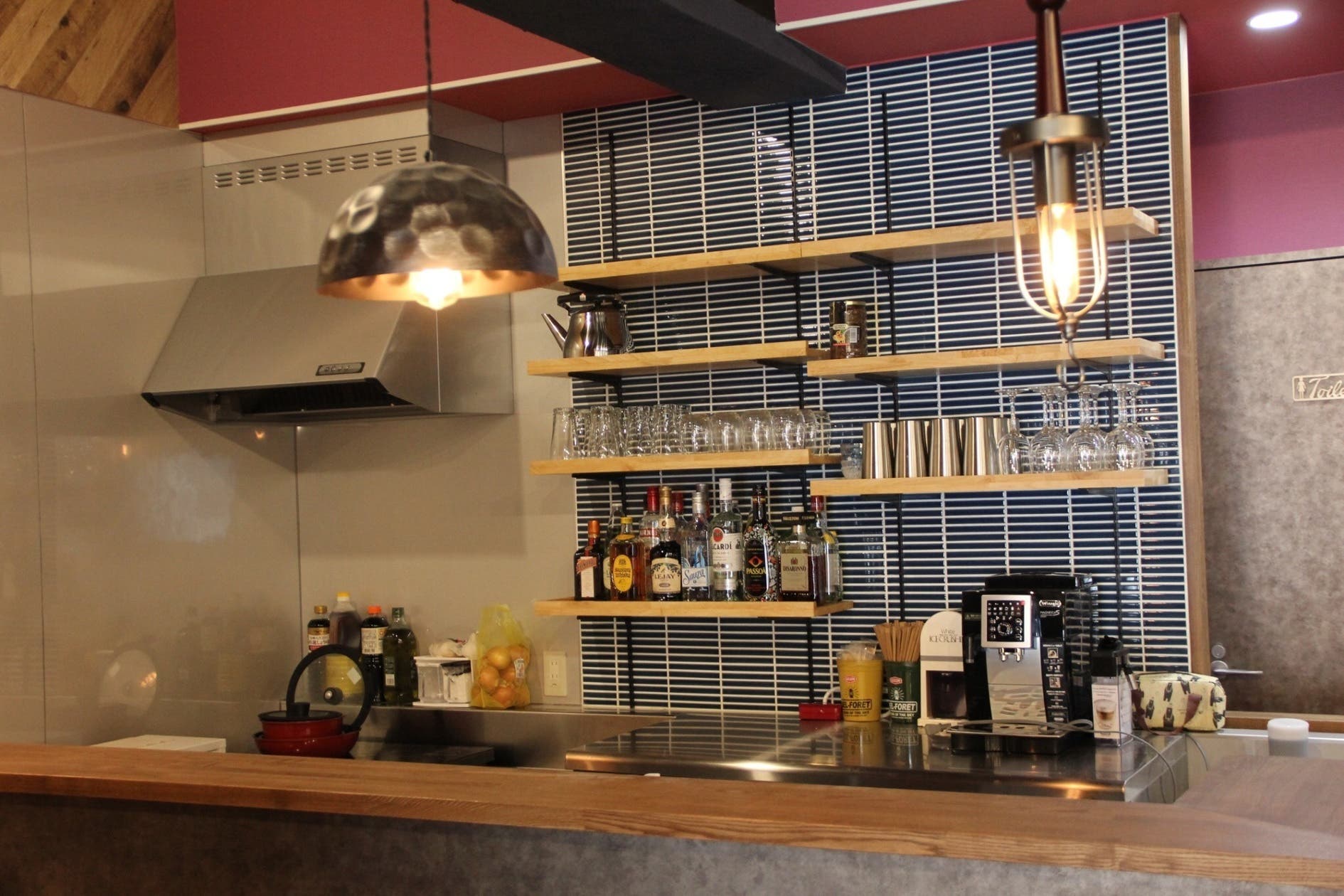 キッチン付きフラットスペース！誕生日会・ママ会・撮影会・アコースティックライブ・会議利用などに！の写真7