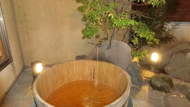 セラピー専用ルーム「アロマ、整体、リラクゼーションなど」電動ベットの写真11