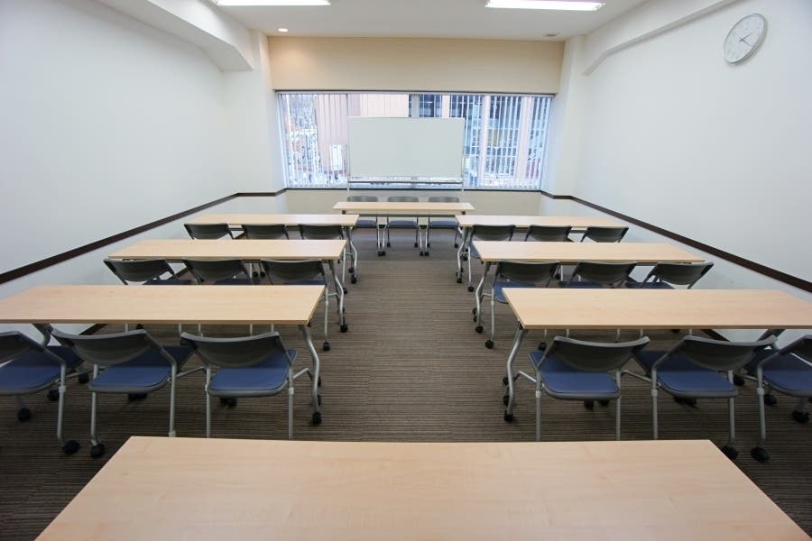 名古屋会議室 伏見 第3会議室 伏見駅6番出口目の前！名古屋伏見駅前店【室料30%オフ】の写真1