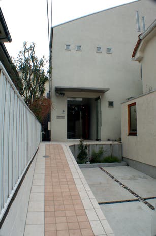 俯瞰撮影楽な吹き抜け　コンクリート打ちっ放しの地下　街並みが見渡せる屋上の写真18