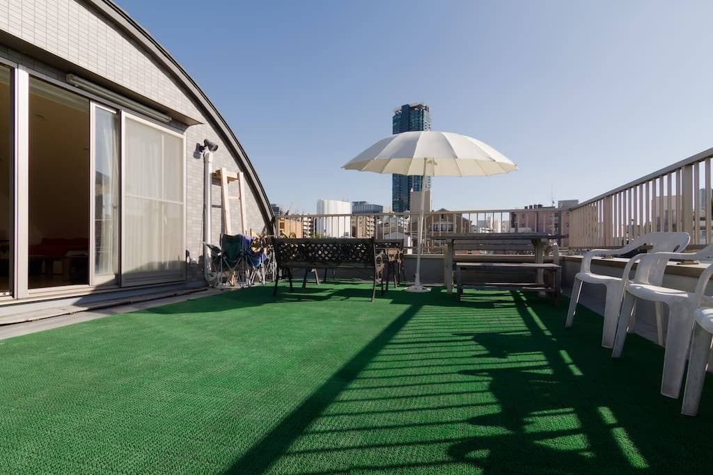 フリースペースのlivingと繋がるおおきなバルコニーの写真6