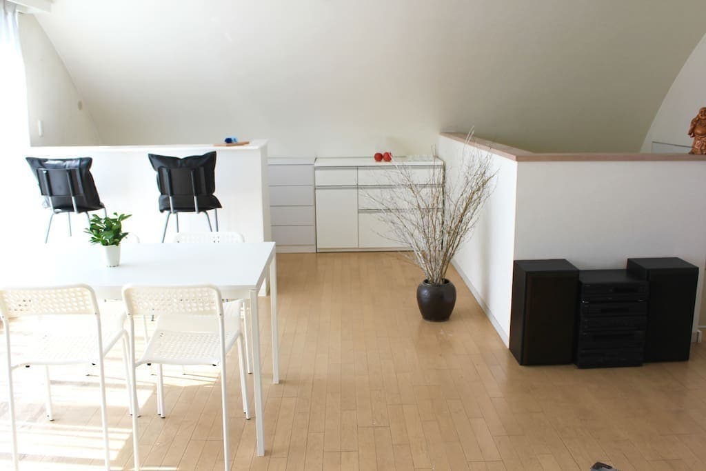 フリースペースのlivingと繋がるおおきなバルコニーの写真14