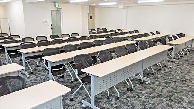 新橋・虎ノ門 65名収容貸し会議室 備品無料!セミナー・研修に!の写真6
