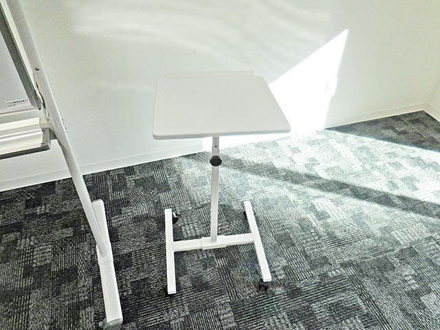 新橋・虎ノ門　65名収容貸し会議室　備品無料！セミナー・研修に！の写真10