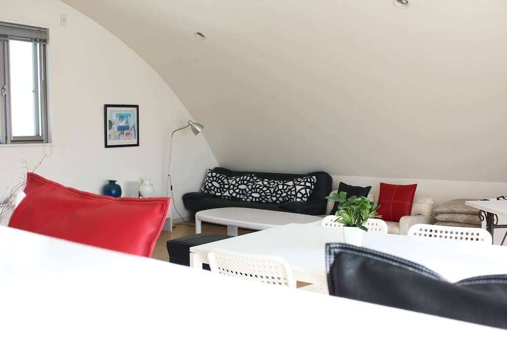 フリースペースのlivingと繋がるおおきなバルコニーの写真18