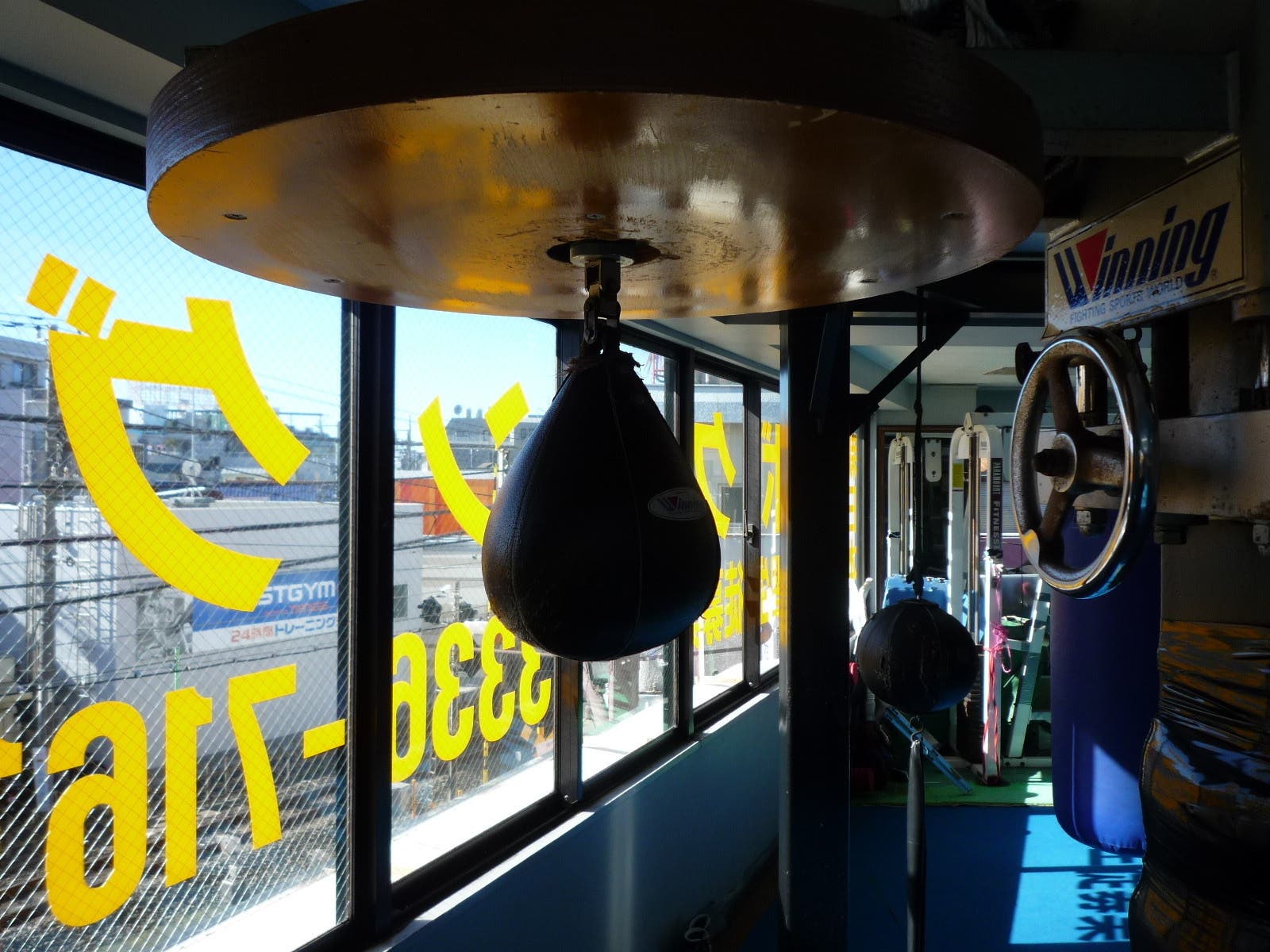 西武新宿線野方駅徒歩1分のボクシングジム　個人・グループトレーニング・ヨガや運動・撮影まで広々50坪、夜間もご利用できます。の写真6