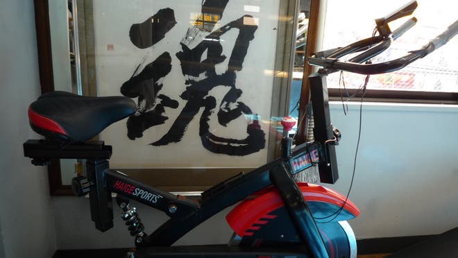 西武新宿線野方駅徒歩1分のボクシングジム 個人・グループトレーニング・ヨガや運動・撮影まで広々50坪、夜間もご利用できます。の写真9