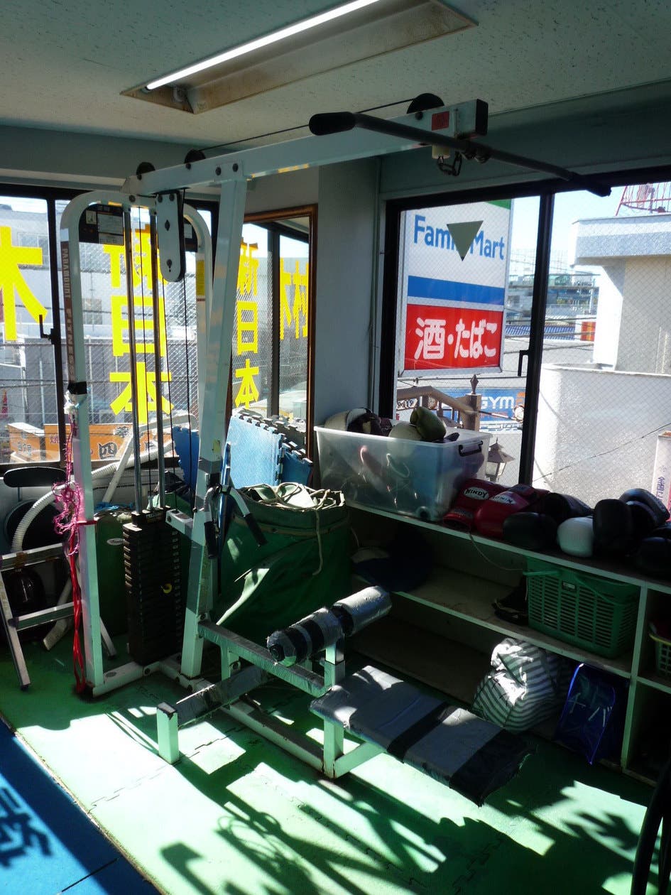 西武新宿線野方駅徒歩1分のボクシングジム　個人・グループトレーニング・ヨガや運動・撮影まで広々50坪、夜間もご利用できます。の写真12