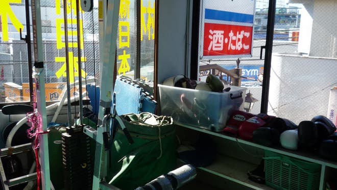 西武新宿線野方駅徒歩1分のボクシングジム 個人・グループトレーニング・ヨガや運動・撮影まで広々50坪、夜間もご利用できます。の写真12