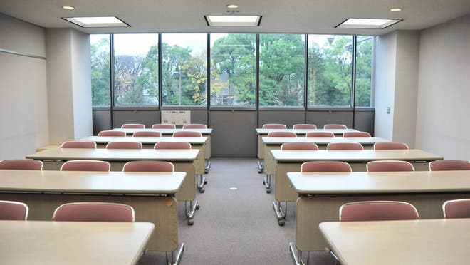 【後楽園】眺めのいい窓がある貸会議室。高級感があり落ち着いています(30名様収容)の写真3