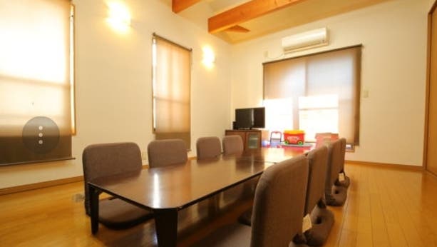 人気の駅近完全個室!会議に誕生日・撮影会やママ会など使い方は自由!ランチやディナーもご用意出来ます☆の写真2