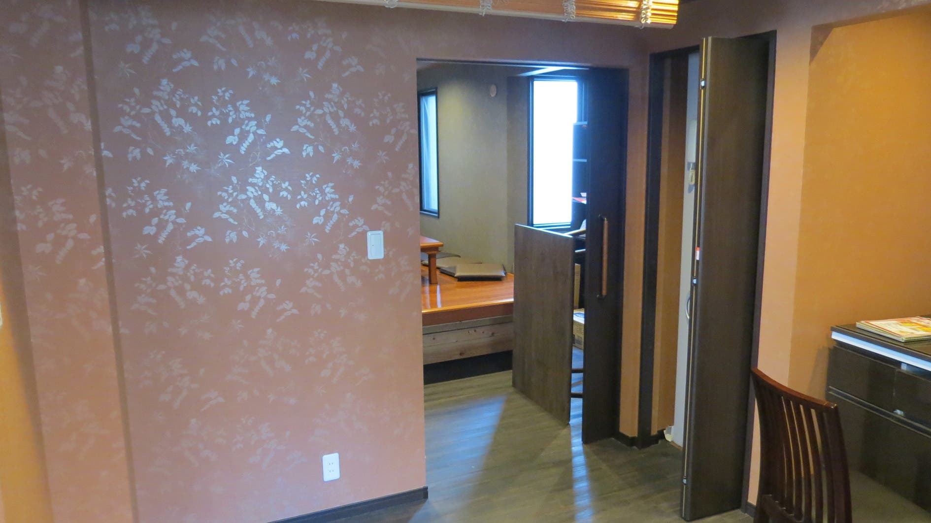 食事会・誕生日会・ママ会・会議、コスプレ撮影などに生かせるスペース、トイレ、収納付きの写真9