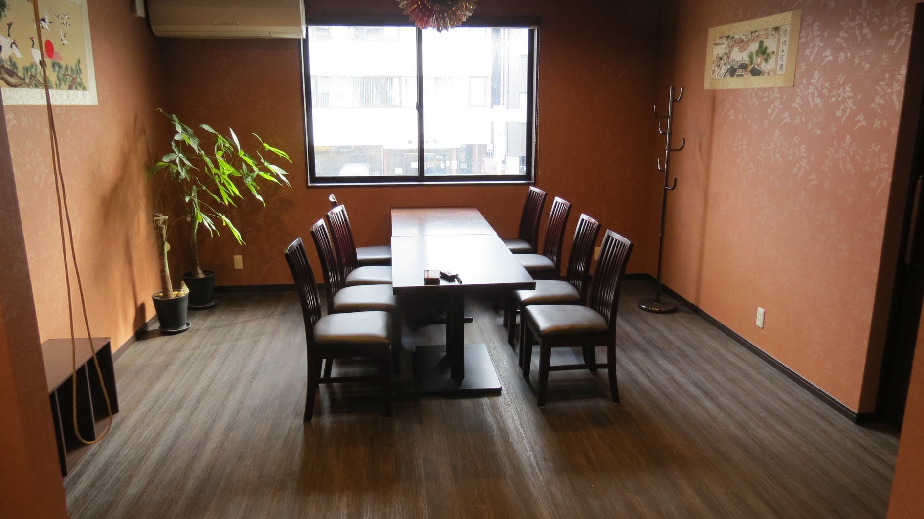 食事会・誕生日会・ママ会・会議、コスプレ撮影などに生かせるスペース、トイレ、収納付きの写真10