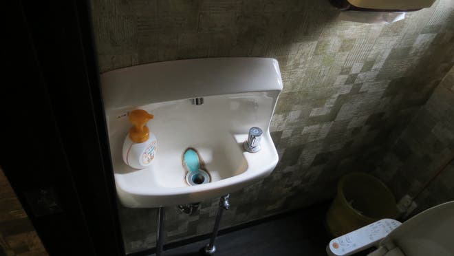 食事会・誕生日会・ママ会・会議、コスプレ撮影などに生かせるスペース、トイレ、収納付きの写真18