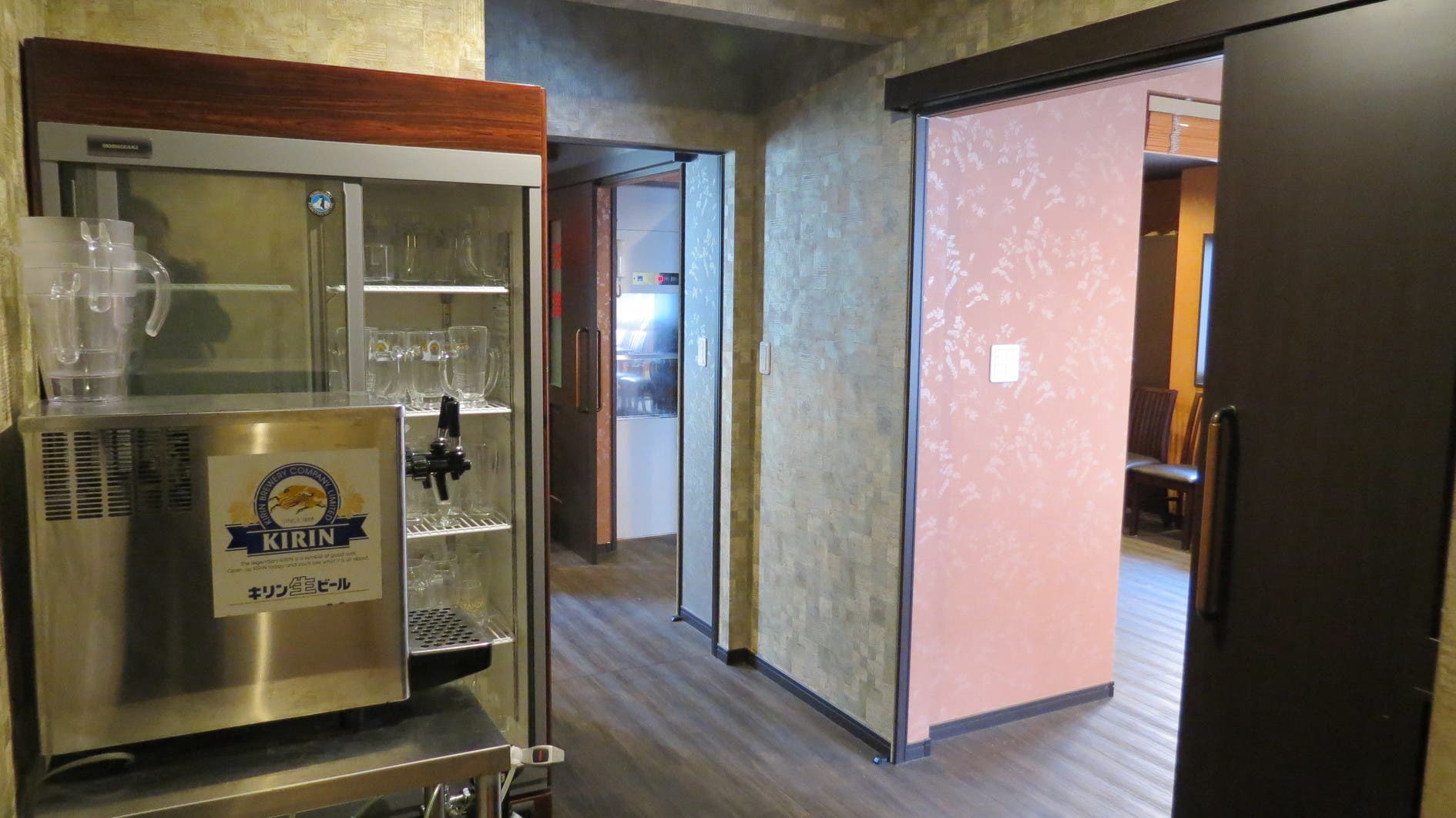 食事会・誕生日会・ママ会・会議、コスプレ撮影などに生かせるスペース、トイレ、収納付きの写真21