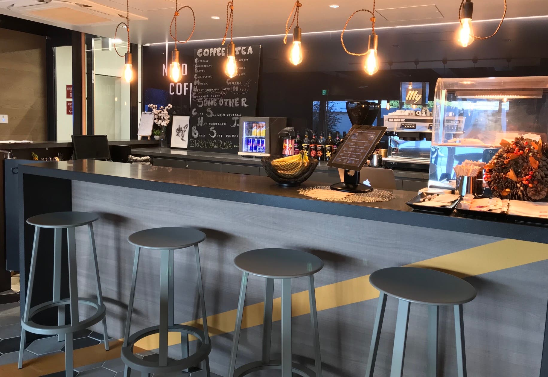 《六本木ヒルズすぐ》◆ガラス張りの会議室◆wi-fi・モニター・ホワイトボード完備・カフェ併設　2F(A)〈最大6名〉の写真8