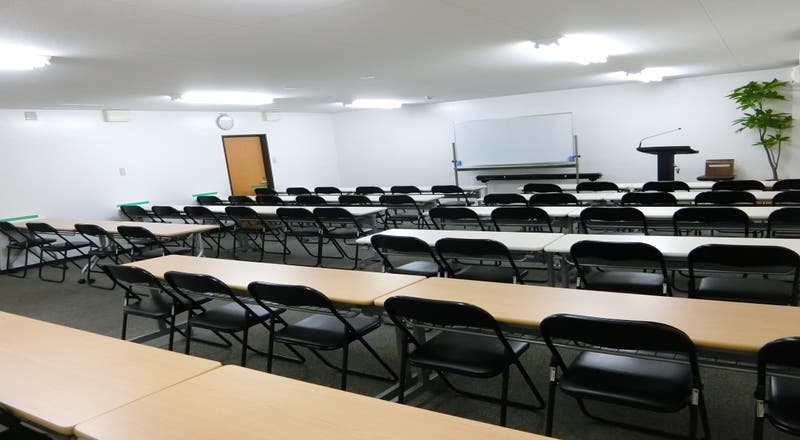 【最大55人308号室】(地)淀屋橋駅徒歩2分♪コンビニ1分♪Wマイク2本WIFI冷蔵庫完備24時間利用可能♪