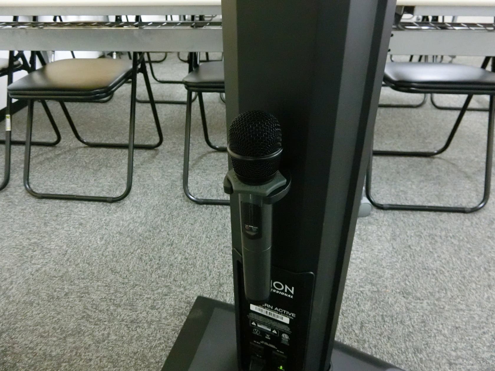 【最大55人】(地)淀屋橋駅徒歩90秒♪コンビニ1分♪Wマイク2本WIFI冷蔵庫完備24時間利用可能♪の写真5