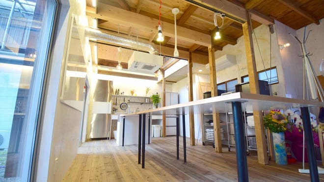 【草加駅徒歩4分】お洒落な隠れ家キッチンスタジオ!料理教室やパン教室の開催に!菓子製造許可付の写真1