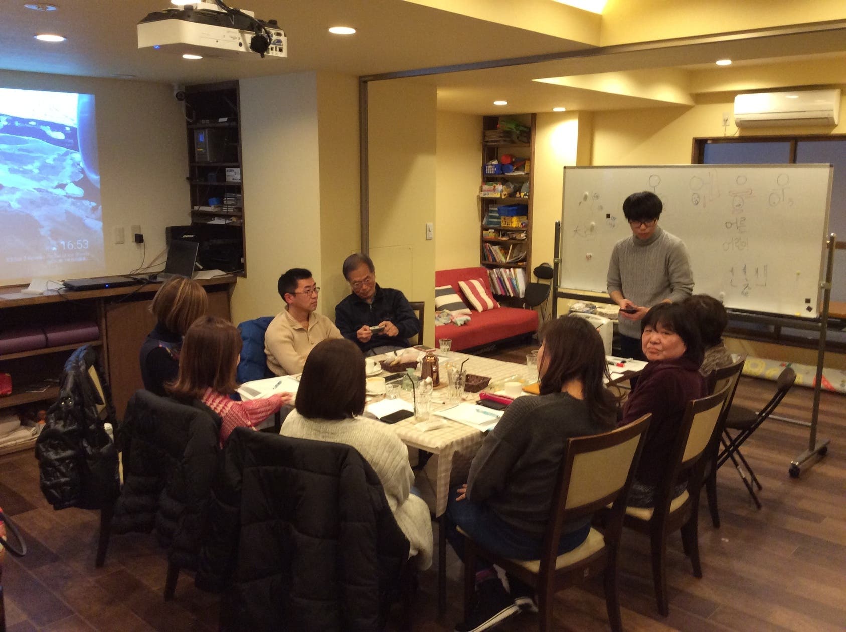 レンタルカフェ　ママ会　飲食　会議等、さまざまなごイベントに合わせてご利用頂けます！の写真7