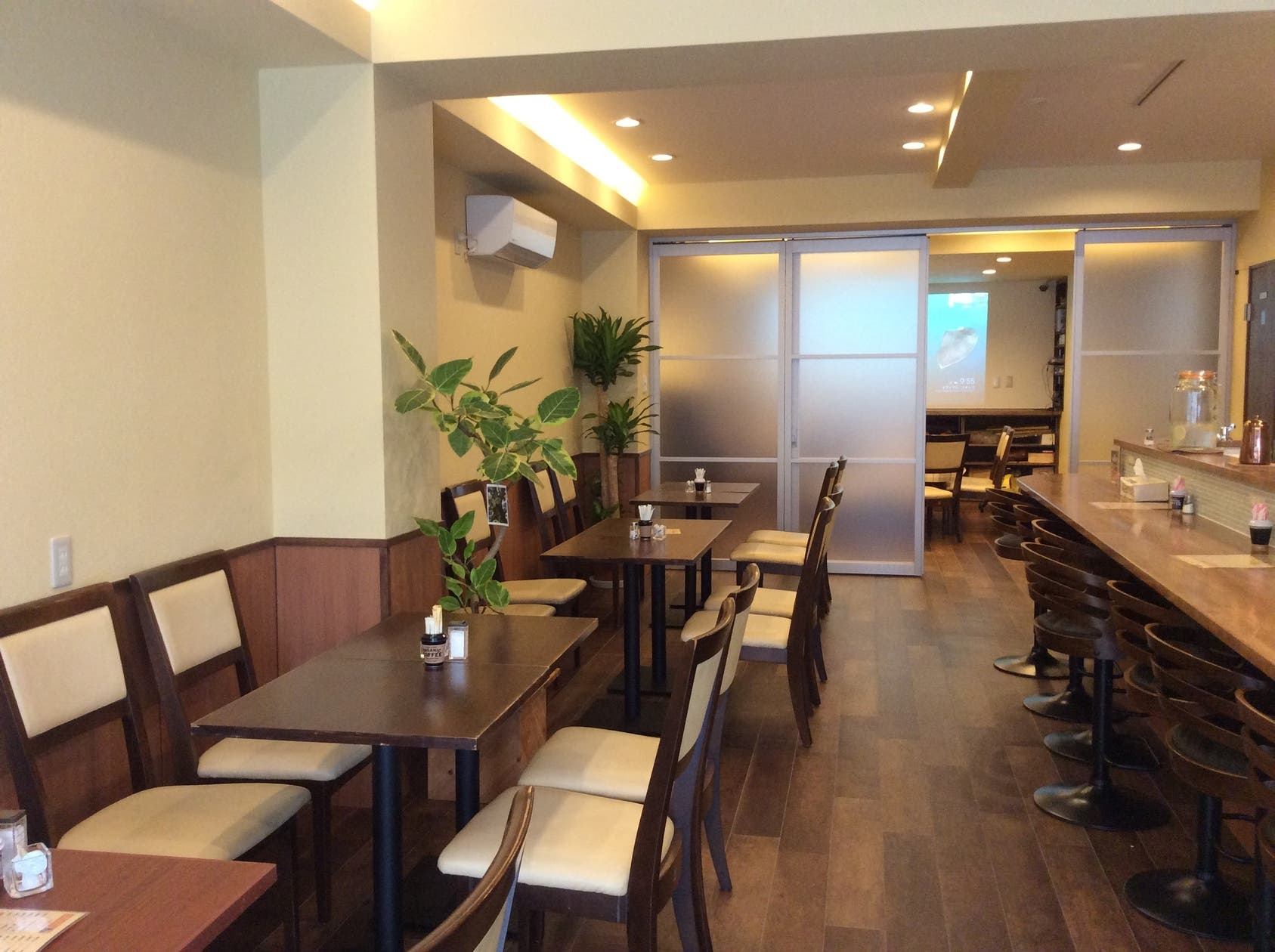 レンタルカフェ　ママ会　飲食　会議等、さまざまなごイベントに合わせてご利用頂けます！の写真8