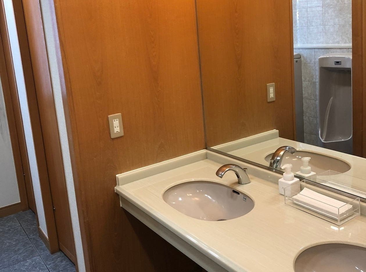 【四ツ谷駅徒歩4分】Wi-Fi・ホワイトボード完備のコンパクトな会議室を格安で！の写真6