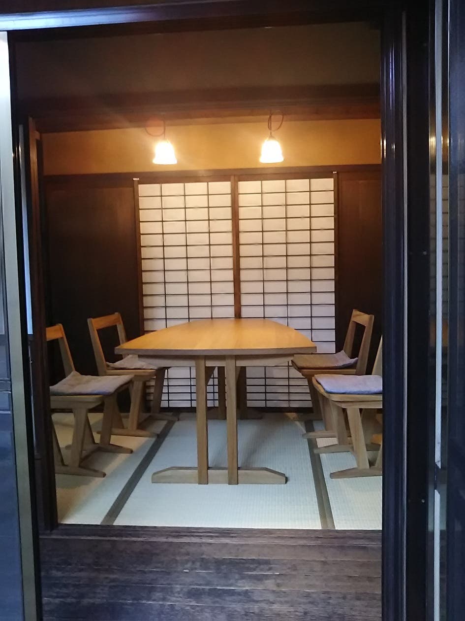 京町家の坪庭が見える可愛い小部屋です！の写真2