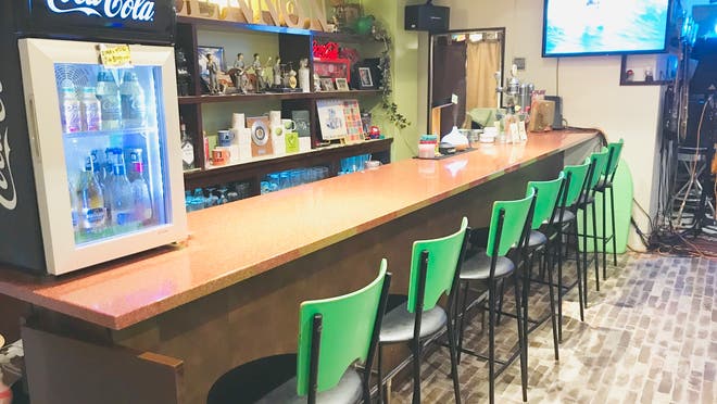 スペース奥にフラットなステージ付き!発表会、誕生日会、パーティー、会議利用などに!の写真3