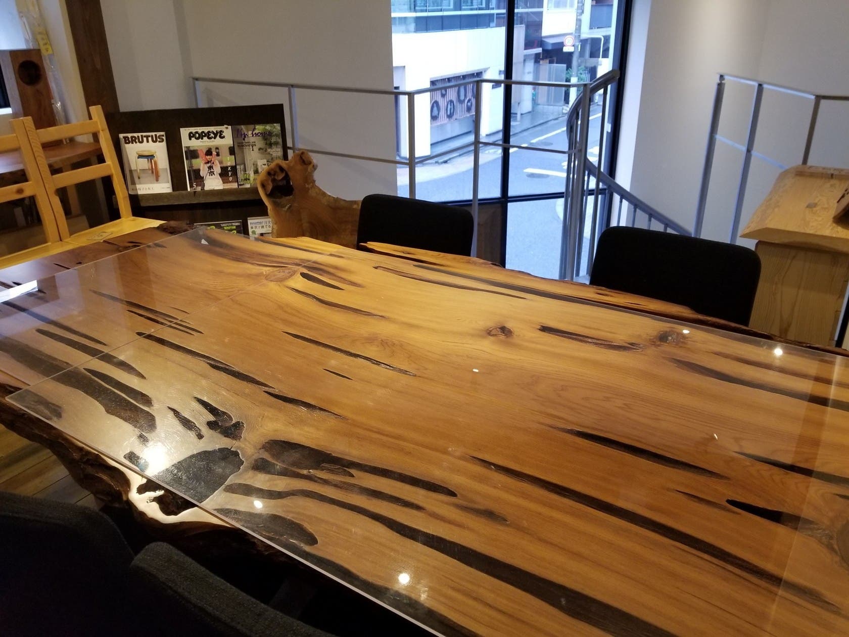 【新宿御苑すぐ】材木店ショールーム／撮影／試飲会／教室や1日サロンにも！/屋久杉テーブル/無垢杉板カウンターキッチンの写真14