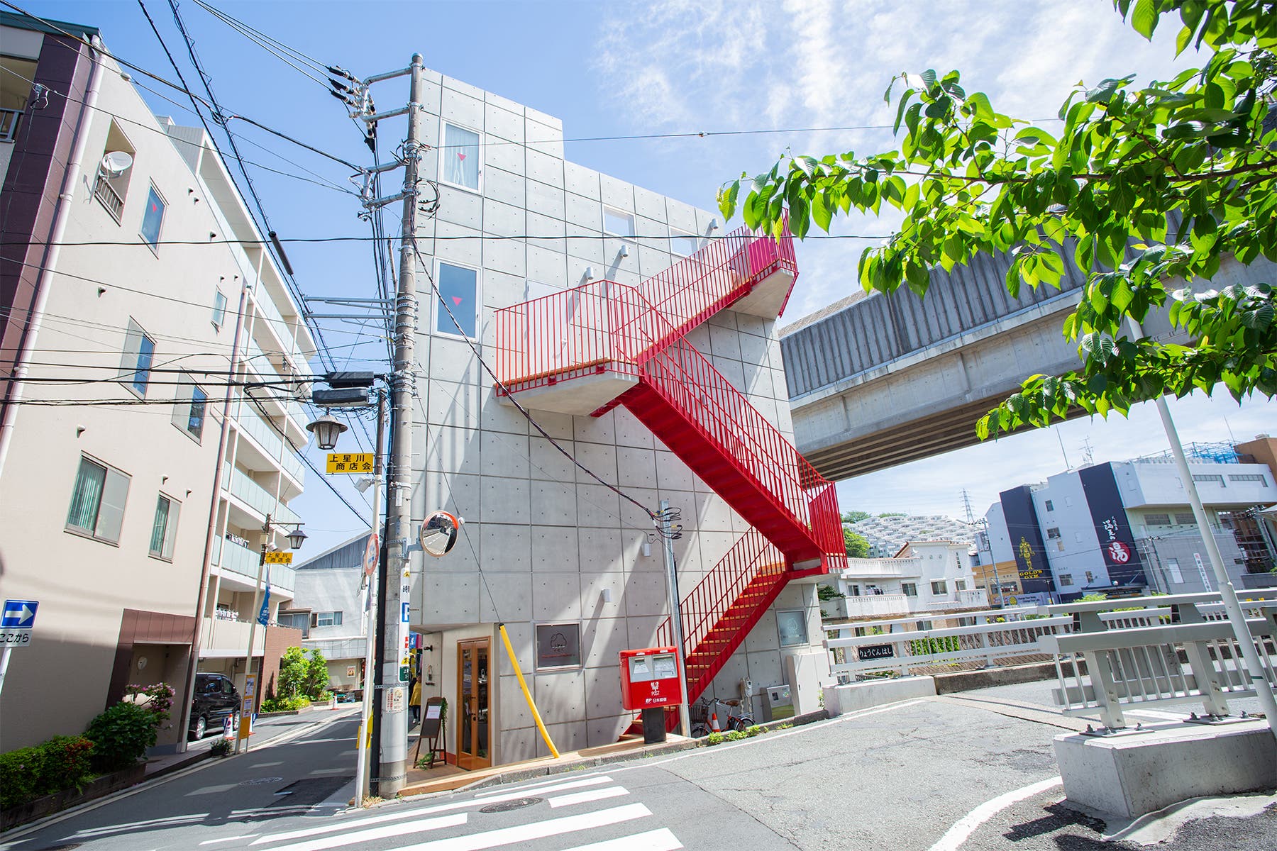 ウッドデッキの屋上空間で気分爽快！ロケ撮影・趣味の写真撮影・屋外会議に最適！ママ会・女子会・婚活にも！の写真9
