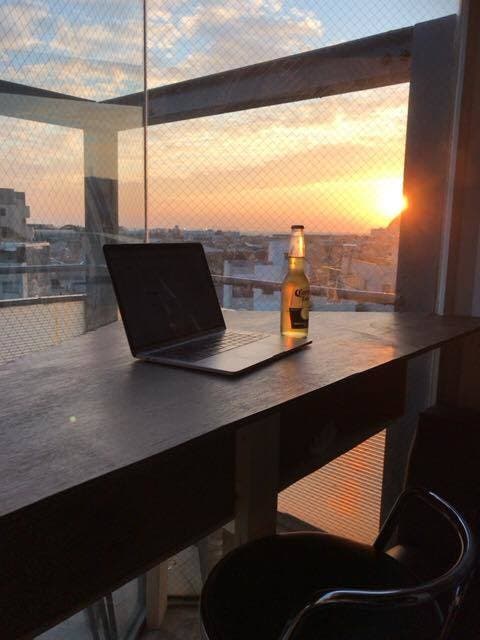 リモートワークもバーもカフェも教室もBBQも撮影もできるキッチン付き海見え秘密基地の写真5