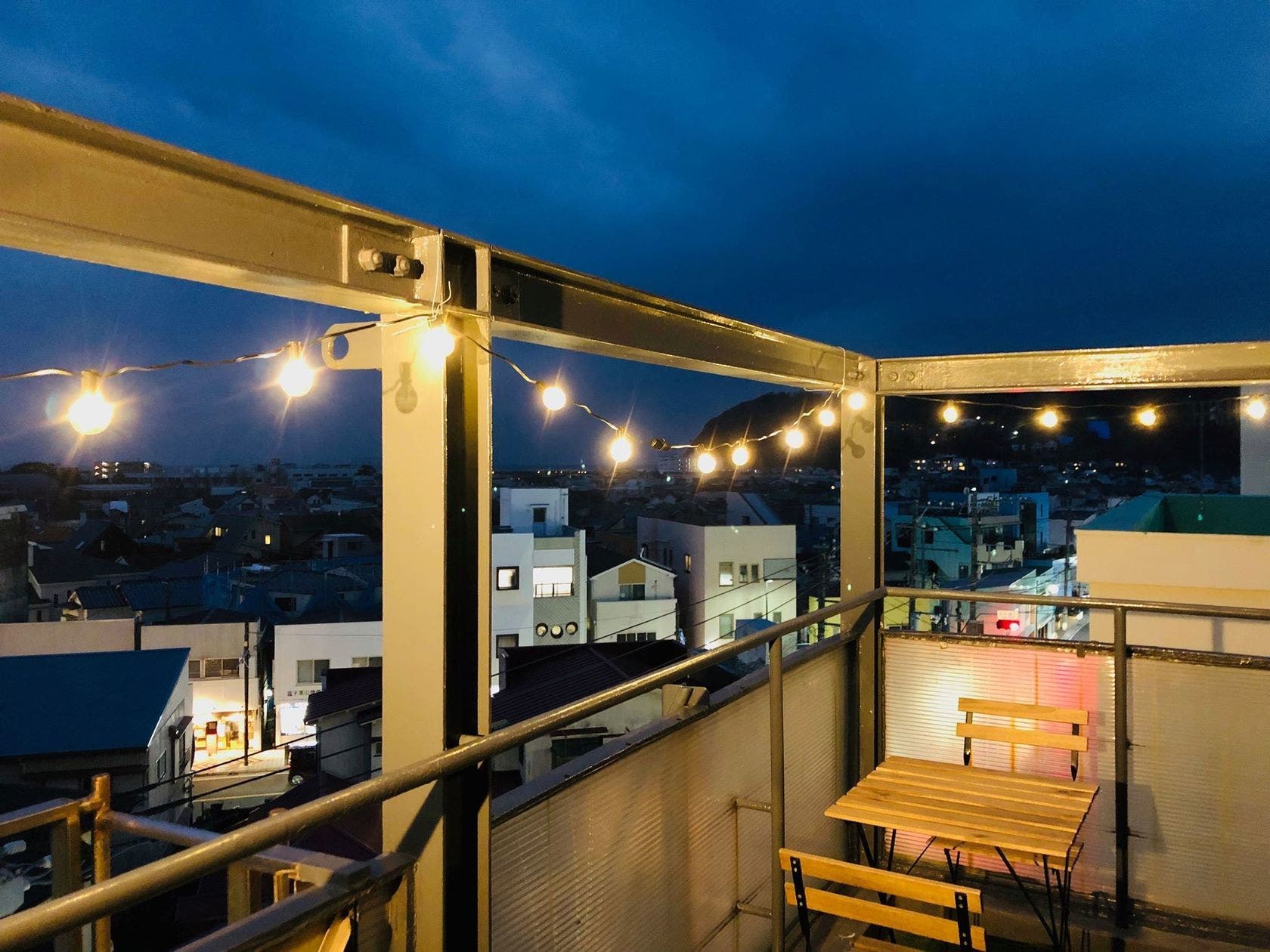 リモートワークもバーもカフェも教室もBBQも撮影もできるキッチン付き海見え秘密基地の写真13