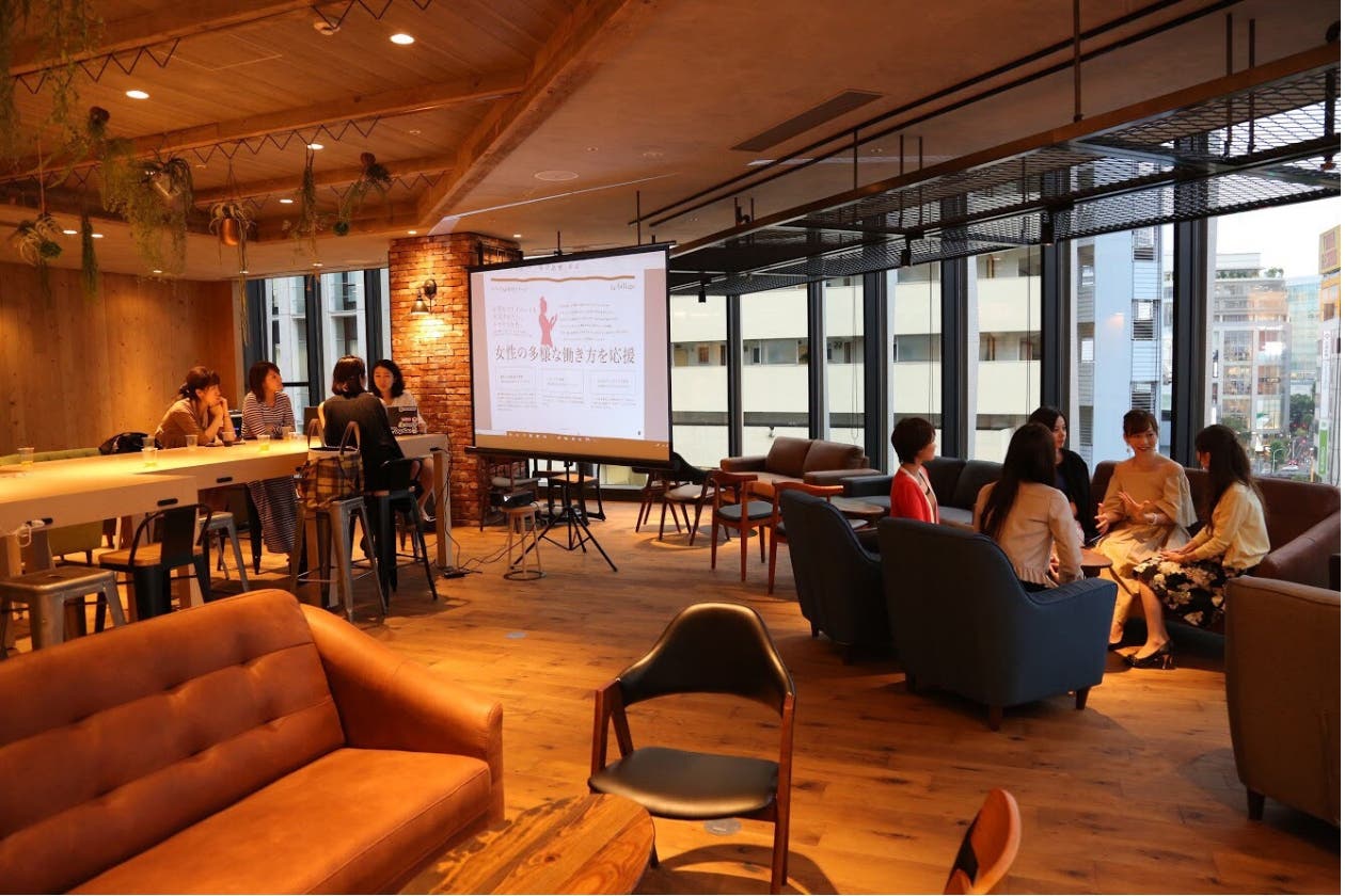 【渋谷駅5分】交流会/トークイベント/パーティー等OK!結婚式場を使用したシェアオフィスのラウンジスペース✨の写真4
