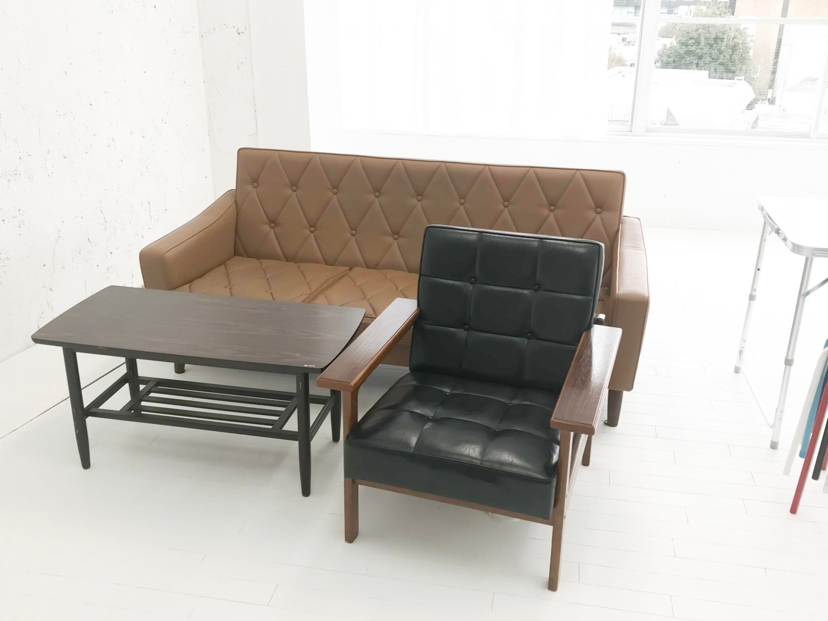 白壁白床、ひろびろ82平米。自然光で一日中キレイに撮影できる新宿のハウススタジオの写真9