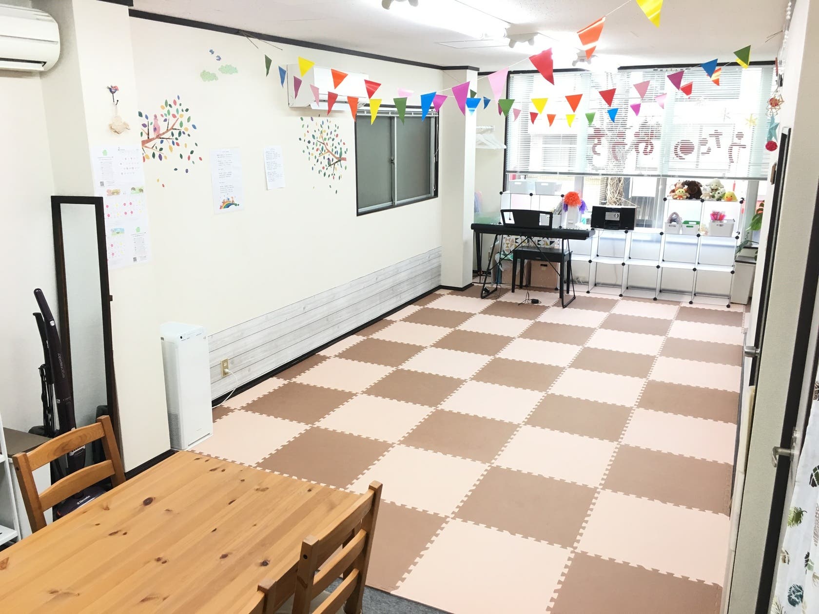 子どもが喜んで遊べて音楽演奏も可能なおしゃれなスペース  太子堂の写真1