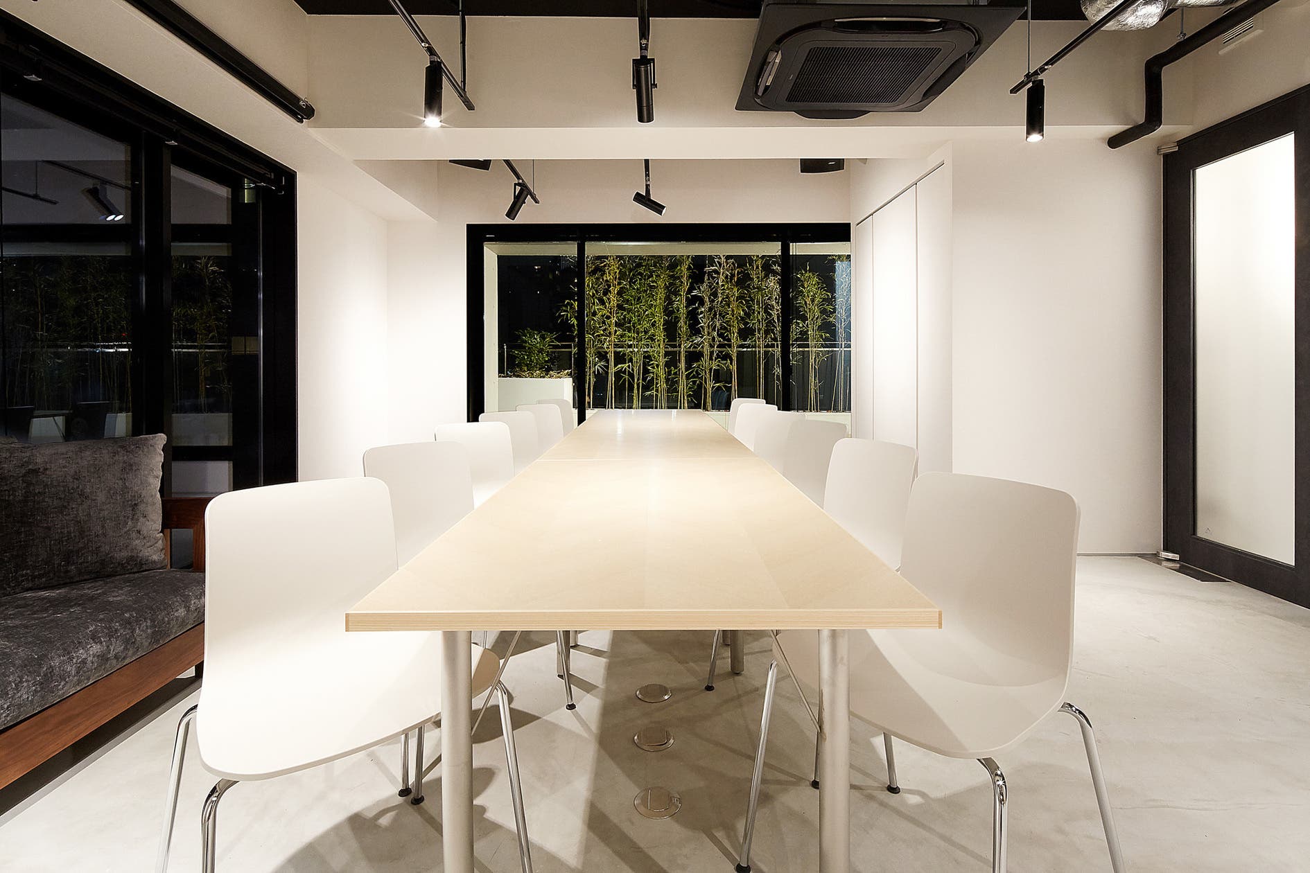 ZEN【 赤坂駅 4分 】ロケ撮影OK ! 撮影機材あり♦会議  セミナー にも！和室有 全室禁煙 ♥ 飲食 ゴミ捨て OK★の写真6